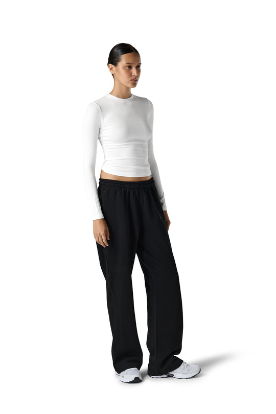 Peep Long Sleeve Top in White – SistersandSeekers